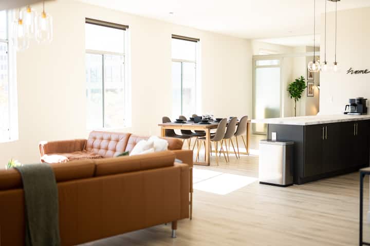 Lux Mid-century Modern Loft *2mi To Disneyland* - Anaheim, CA