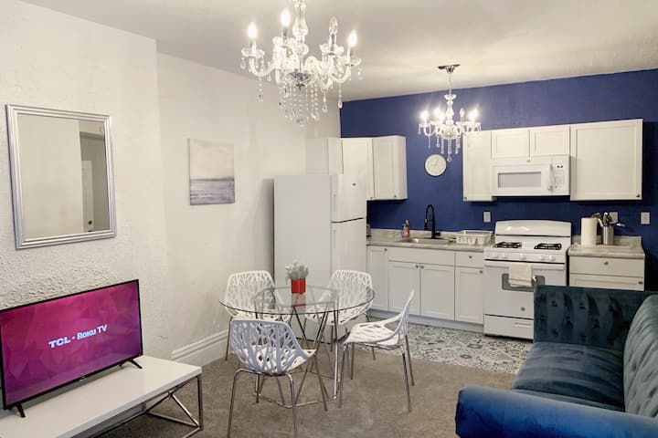 Cozy &Comfy 3 Bedrooms Townhouse - Pittsburgh, PA