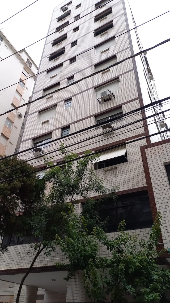 Apto 5*, 70m Da Praia, Garagem, Acomoda 6 Pessoas. - Santos, Brasil