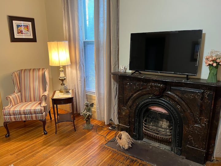 1 Bedroom Flat In Historic District - Skaneateles, NY