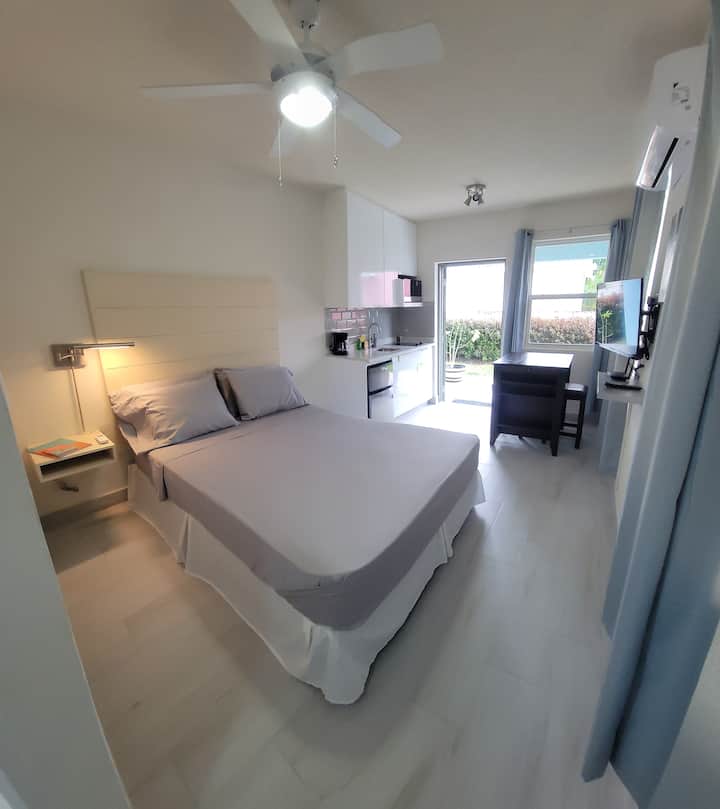 Rendezvous Dreams-modern Studio Apartment - Barbados