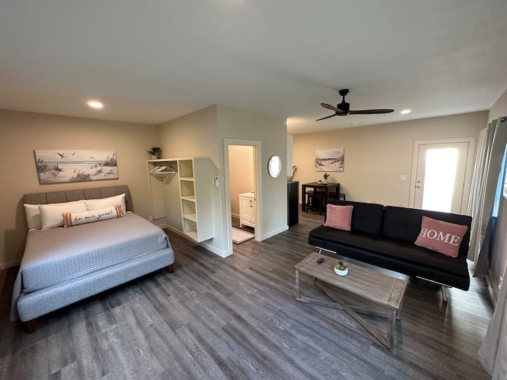 Modern Studio! - Kailua, HI