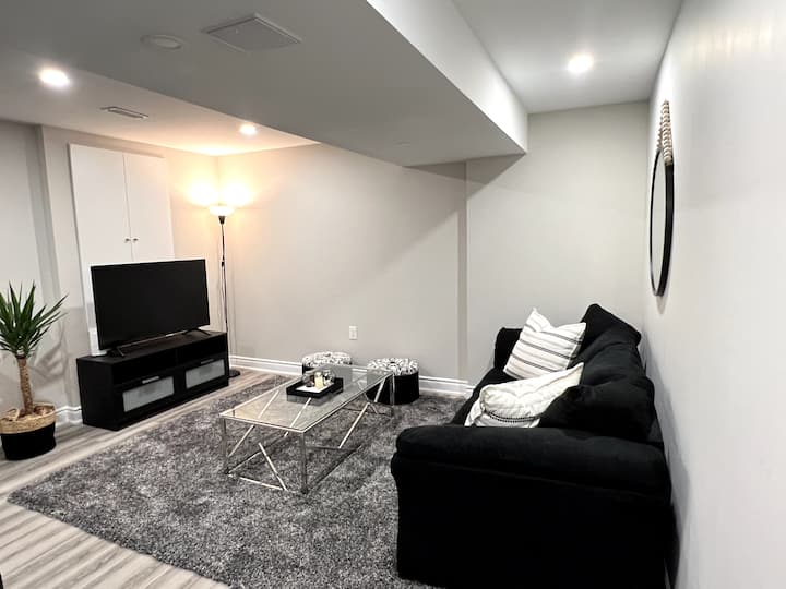 2 Bedroom Basement Apartment - Mississauga