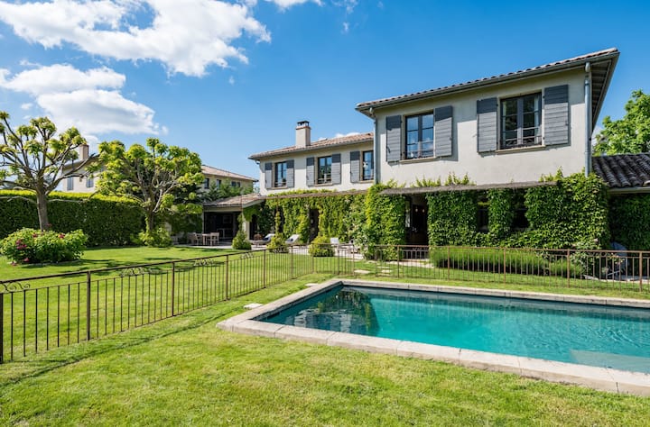 Magnifique Maison De Famille Avec Jardin & Piscine - 