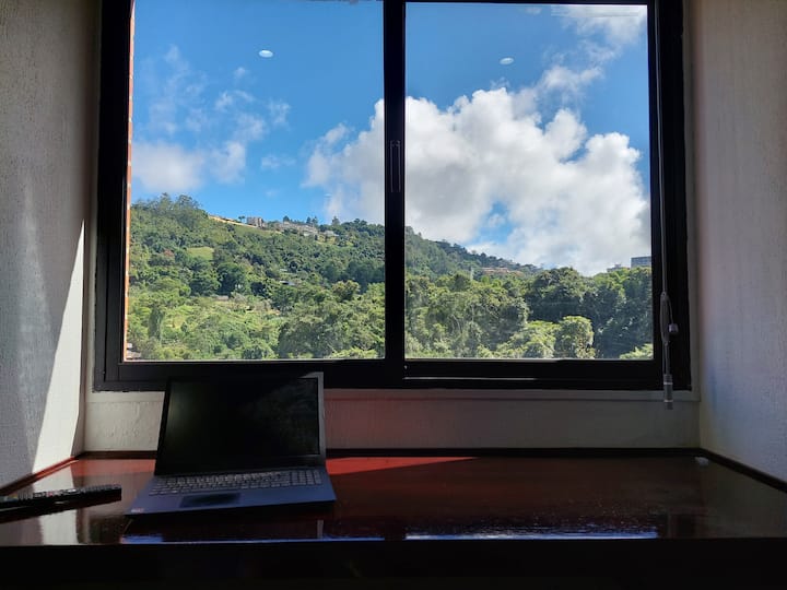 Suite 40 Mts En La Boyera Hyh - Caracas