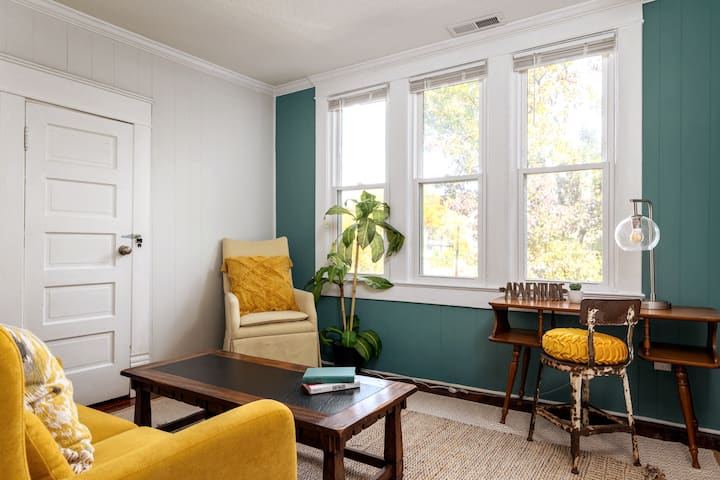 The Monmouth Hideaway - Winston-Salem, NC