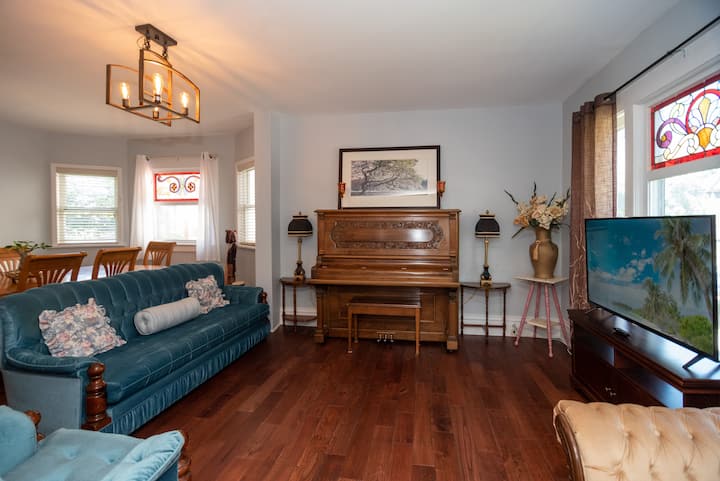 Spacious 3br House-clifton Hill. - Niagara Falls