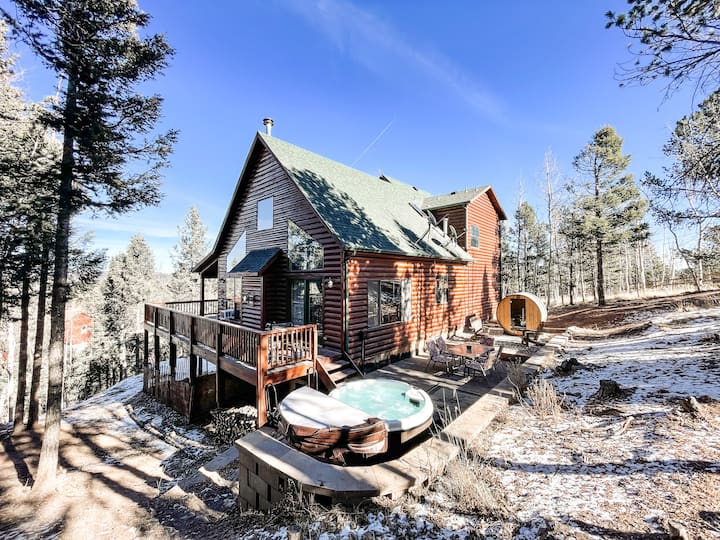 Trail's End Mountain Escape W/ Hot Tub! - Woodland Park, CO
