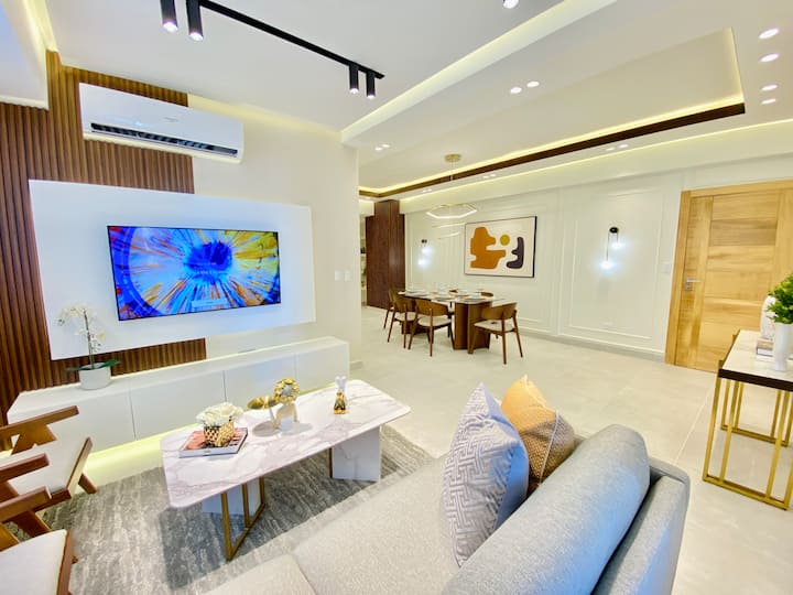 Be Our Guest, Luxury, Stylish City Condo & Jacuzzi - Santo Domingo