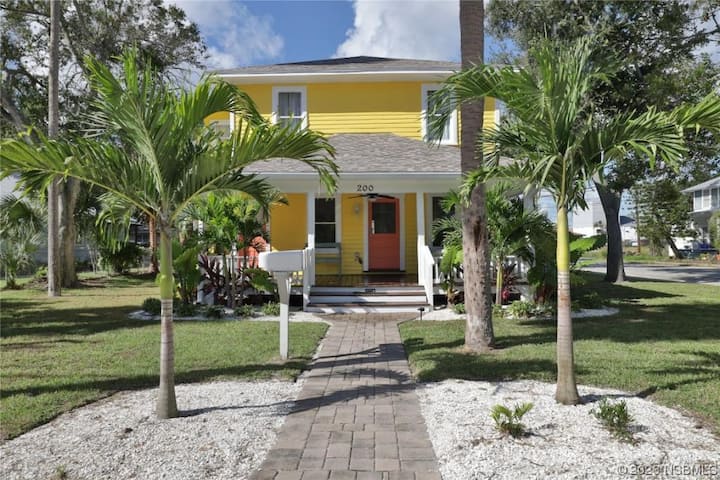 The Refuge-beach Suite-5 Minutes To The Beach - New Smyrna Beach, FL