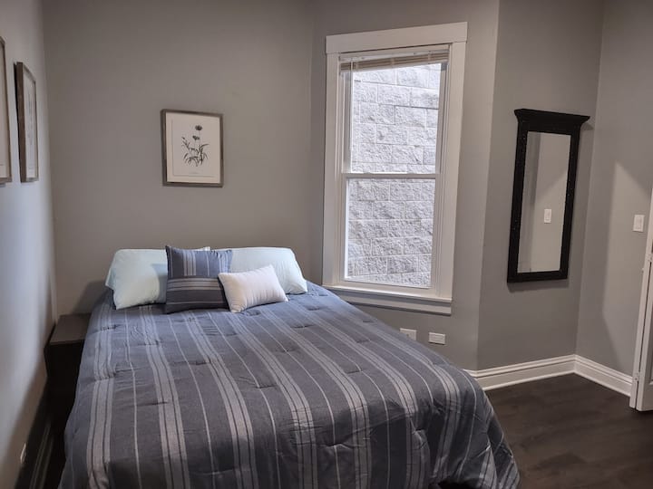 Modern 1-bedroom W/ Off-street Parking Space - 