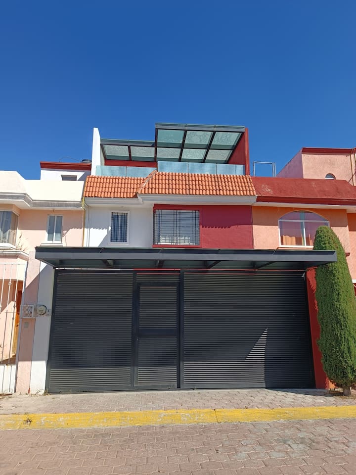Casa En Morillotla Atrás De La Uvm Puebla - Puebla