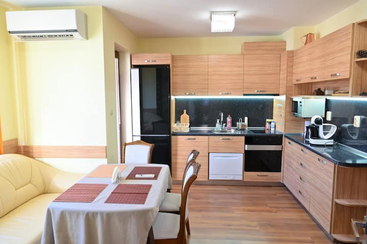 100m To Gondola | 2br Ski Retreat In Bansko - 반스코