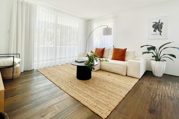 Coogee Beach 2 Bedroom Apartment - Coogee
