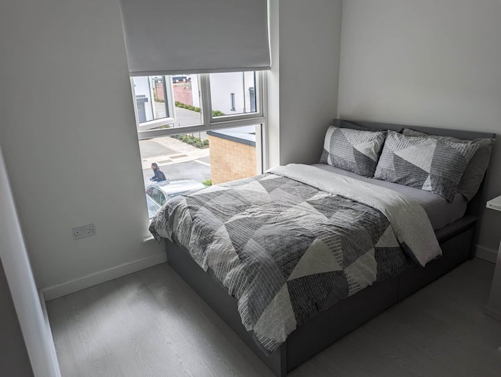 Private Large Room, Quiet Neighborhood - Leixlip