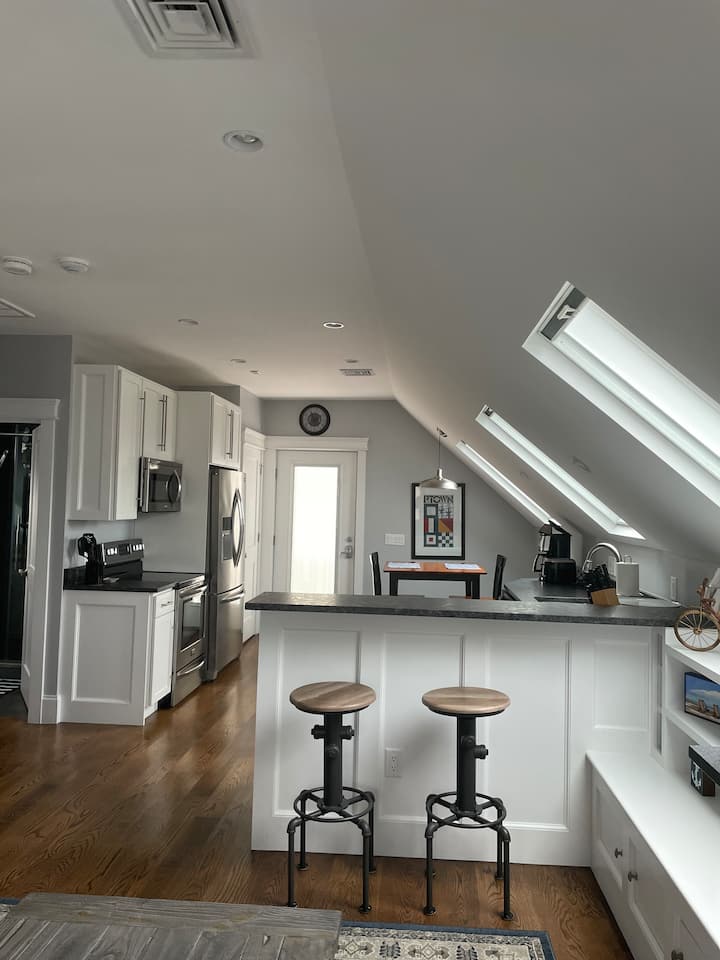 Renovated West End Condo Free Parking & Bikes - Provincetown, MA