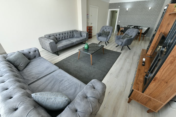 ŞIşli'de, Nişantaşı Ve Taksim'e Yakın 4+1 Airbnb - Estambul