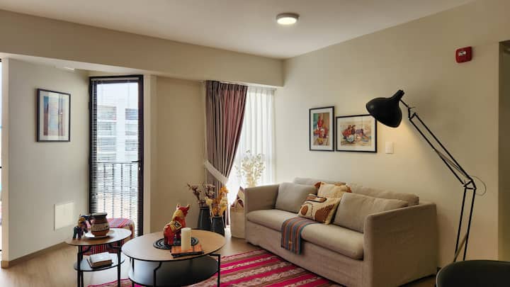 Walk To Amenities, Restaurants And Sea - Peru