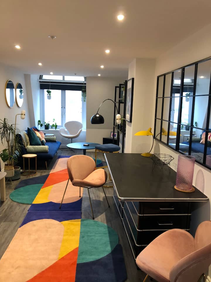 Central Palace View Apartment: - Brighton Marina