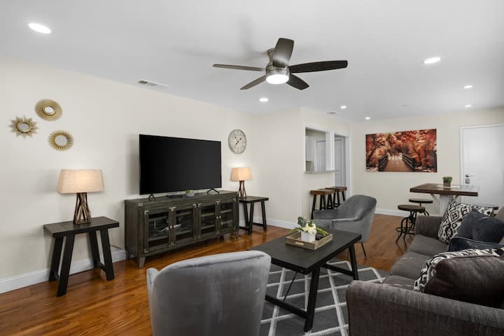 Upgraded 3b/1bth W Greata To Nat'l Parks & Airport - Fresno, CA