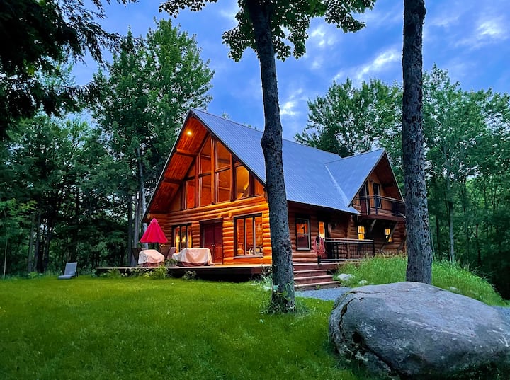 Cozy Log House In Paradise - Orford, QC