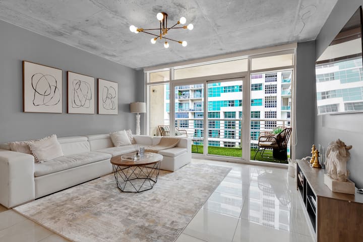 Luxurious 2 Bedroom In The Heart Of Miami - Miami