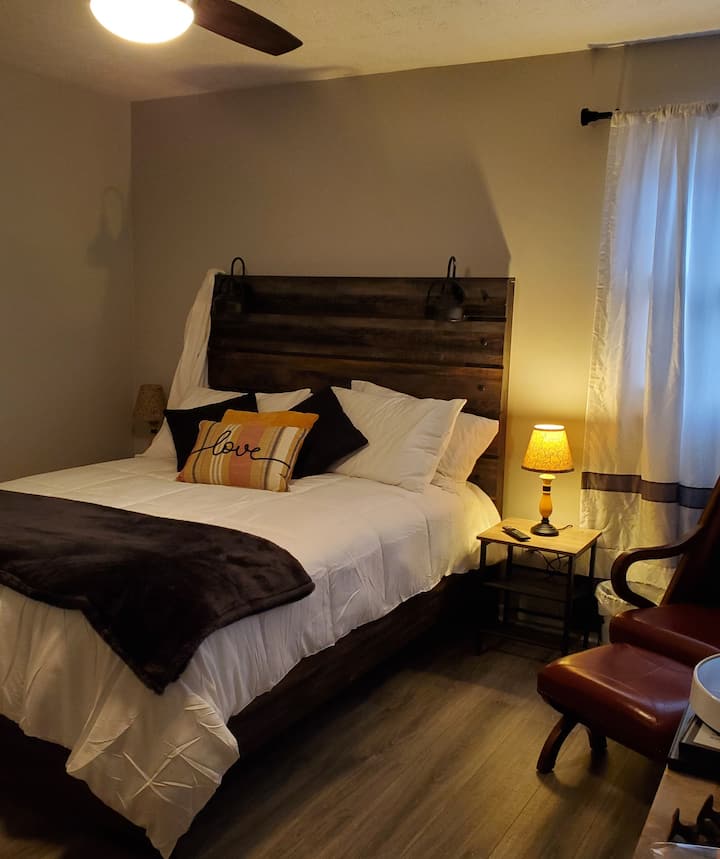 The Cozy Room - Fayetteville, NC