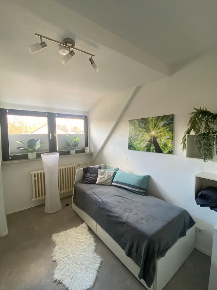 Gemütliches Apartment In Flughafen Und Messe Nähe - Düsseldorf