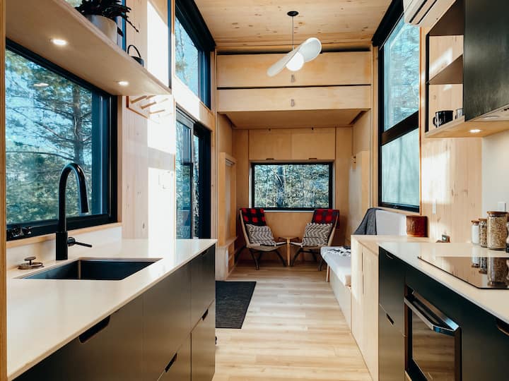 Micro-maison La Louve Avec Spa Privé - Shawinigan