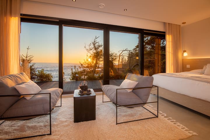 Akua - Oceanfront W/private Sauna & Hottub - Ucluelet