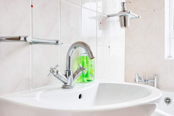 3 Bedroom Flat In The Heart Of Shoreditch - King's Cross station - London