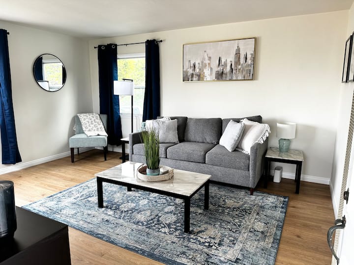 Great Location In Middletown Sd! - San Diego, CA