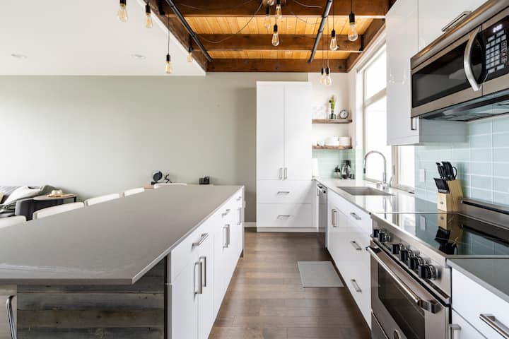 3br Lux Townhome | Near Hospitals | Rooftop Deck! - Seattle, WA
