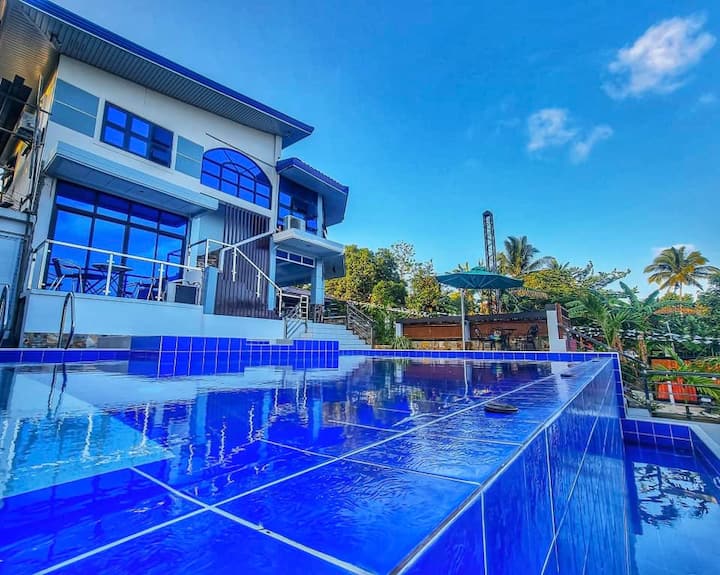 Blue Sky Hills Casile Pvt Resort - Silang