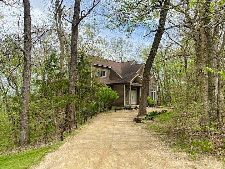 *Ski*screened In Hot Tub*owners Club*dogs Ok* - Galena, IL