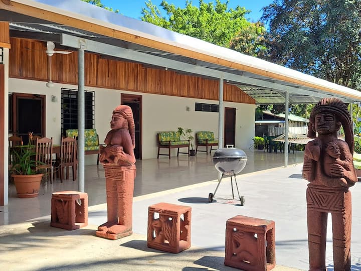 Family Friendly Playa Tambor Beach Home 4br 3ba - 哥斯大黎加