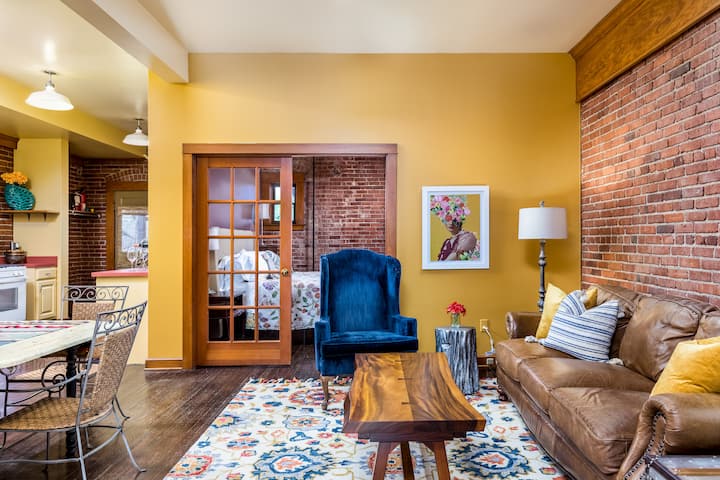 Great Home|5 Beds|roomy|wifi|strawberry Hill - Kansas City, KS
