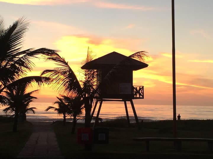 Lindo Apto Com Ar Condicionado Em Resort Completo! - Matinhos