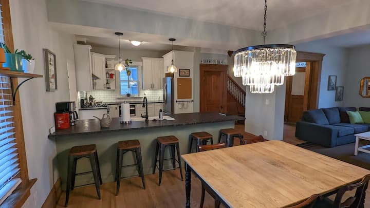 Lovely Home In Historic Old Oaks! Great Location! - Columbus, OH