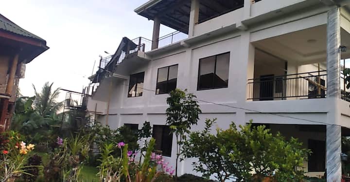 Taylors Plantacion Resort- The Grande Level2 - Camiguin