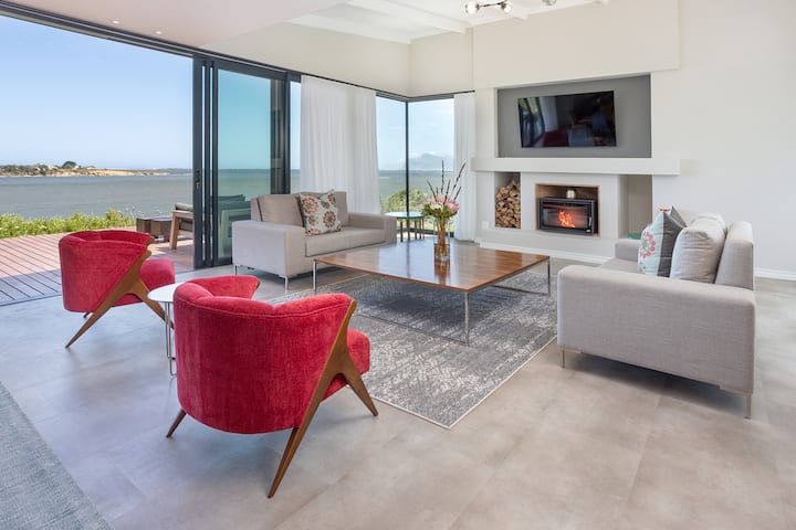 King Beds, Pool, Wine Estate, Walks, Hot Tub - Fisherhaven
