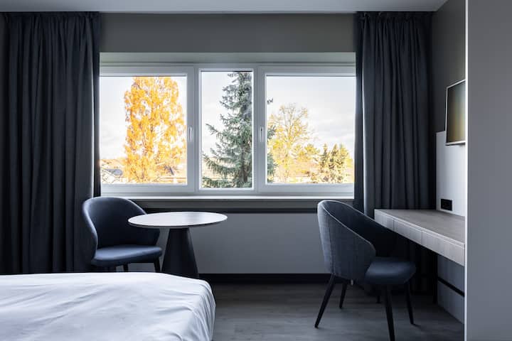 Numa | Large Studio With Kitchenette & Twin Beds - Wesseling