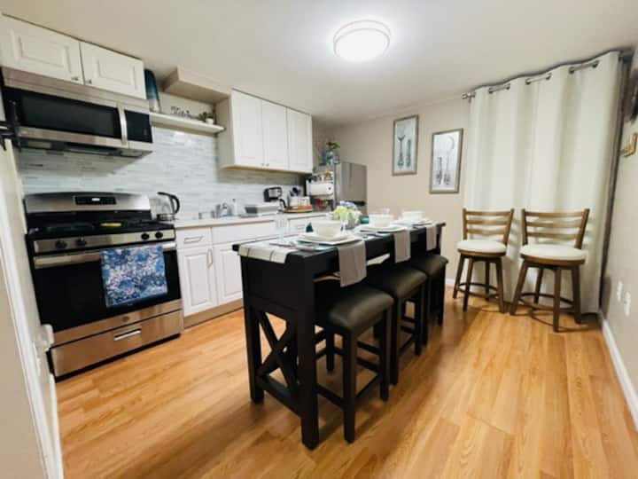 Sweet Apartment - Queens, NY