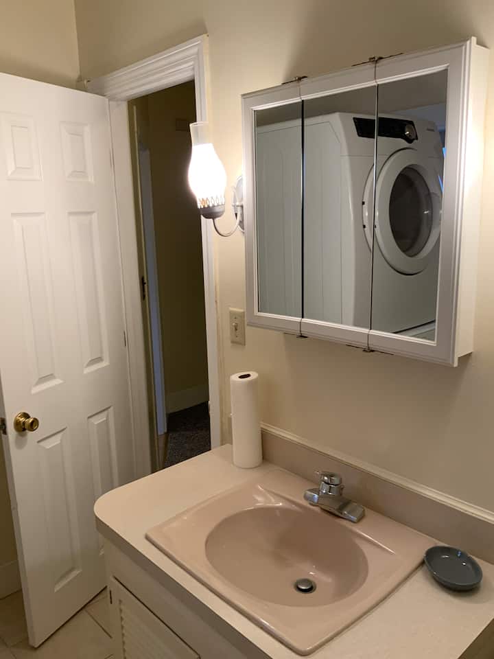 Brand New Cozy Apartment! - Londonderry, NH
