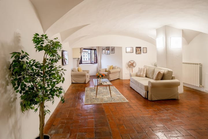 Arno River View • Iconic Riverside Flat - Fiesole