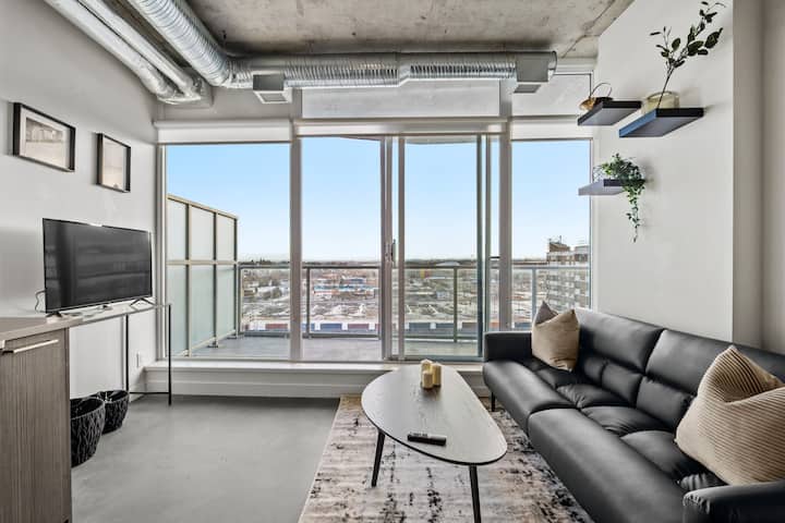 The Brixton - Dt Views, By Bow River & Saddledome - Calgary