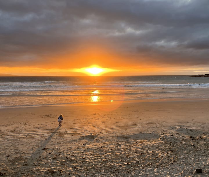 Portrush Beach Front First Floor Apartment - Portrush
