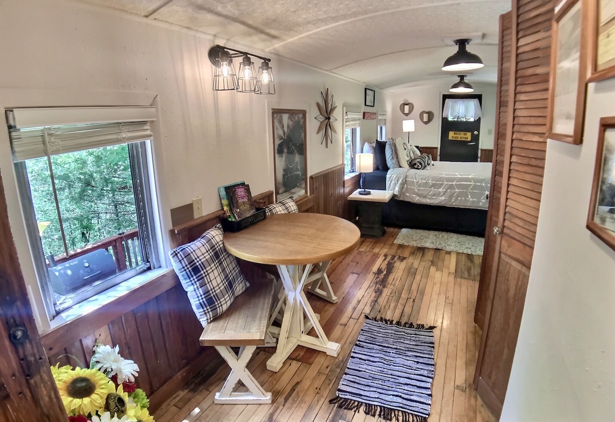 Livingston Junction Caboose 102 Private HOT TUB - Trains for Rent in ...
