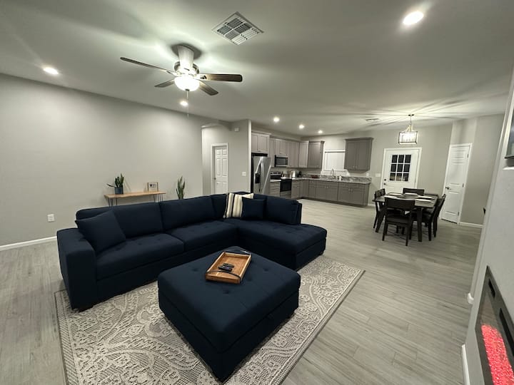 New Home Minutes From Dwntwn Tuc - Casino Del Sol