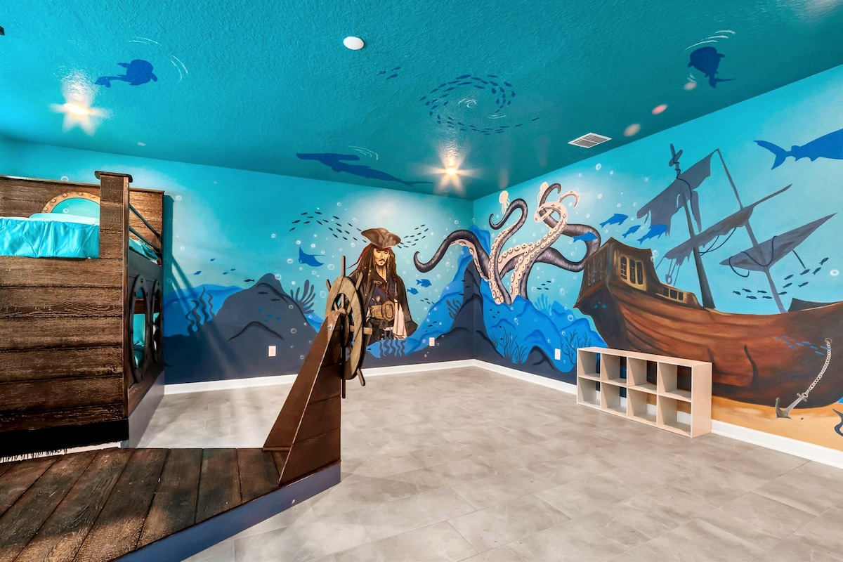 Pirates of the Caribbean themed room w/Pool & Spa - Houses for Rent in ...